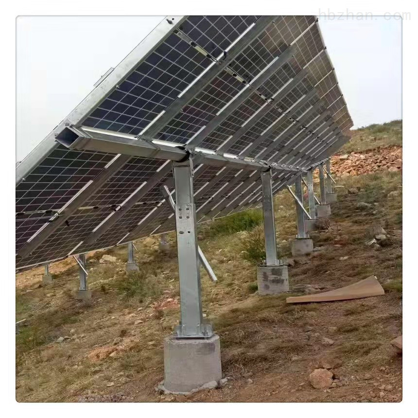 Single axis tracking photovoltaic bracket